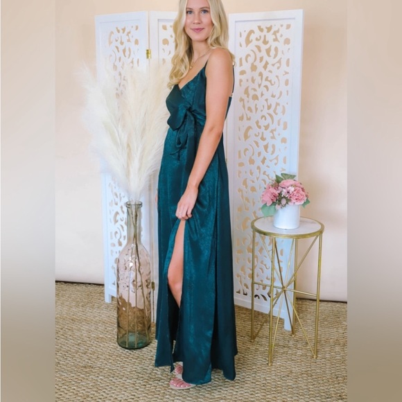 Aakaa | Dresses | Gorgeous Satin Maxi Dress Nwt | Poshmark